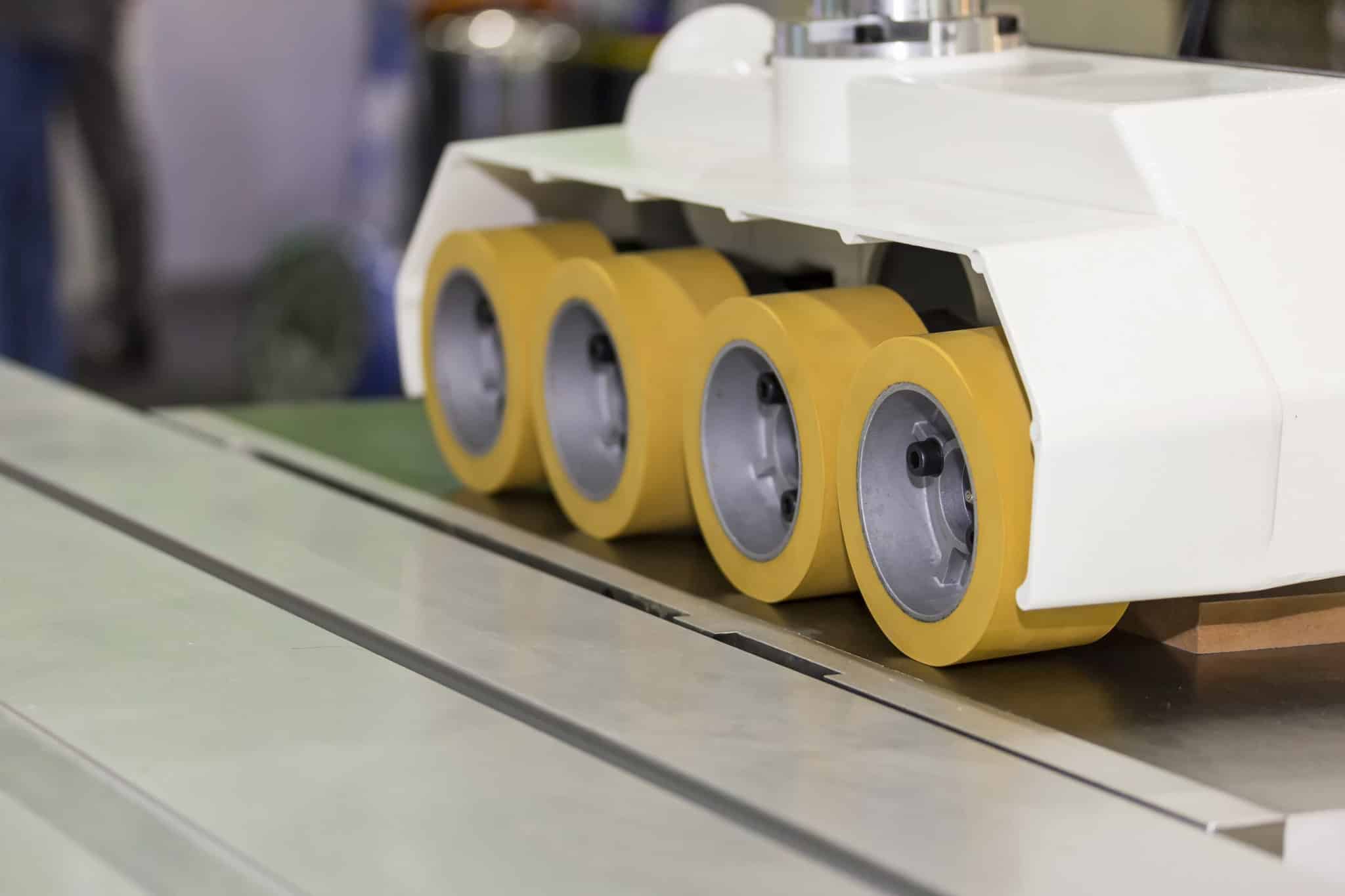 The Best Power Feeder For Routers and Saws (2024 Guide)