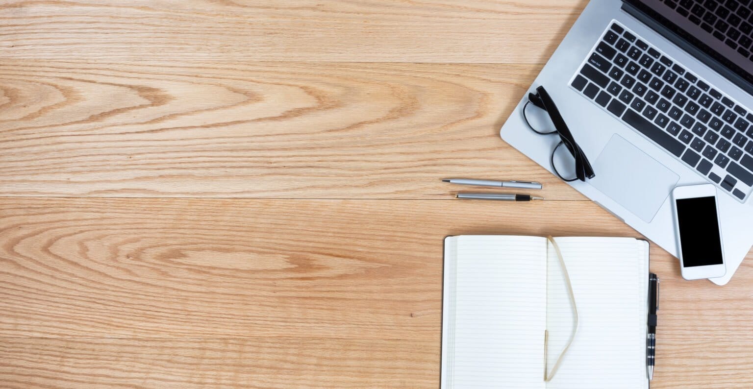 7 Best Woods For a Desktop and Tools to Build Them (2024)