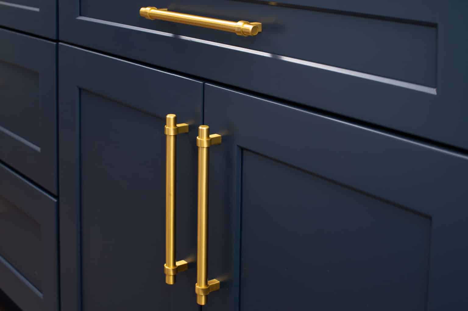 7 Popular Modern Kitchen Cabinet Handles (2025)